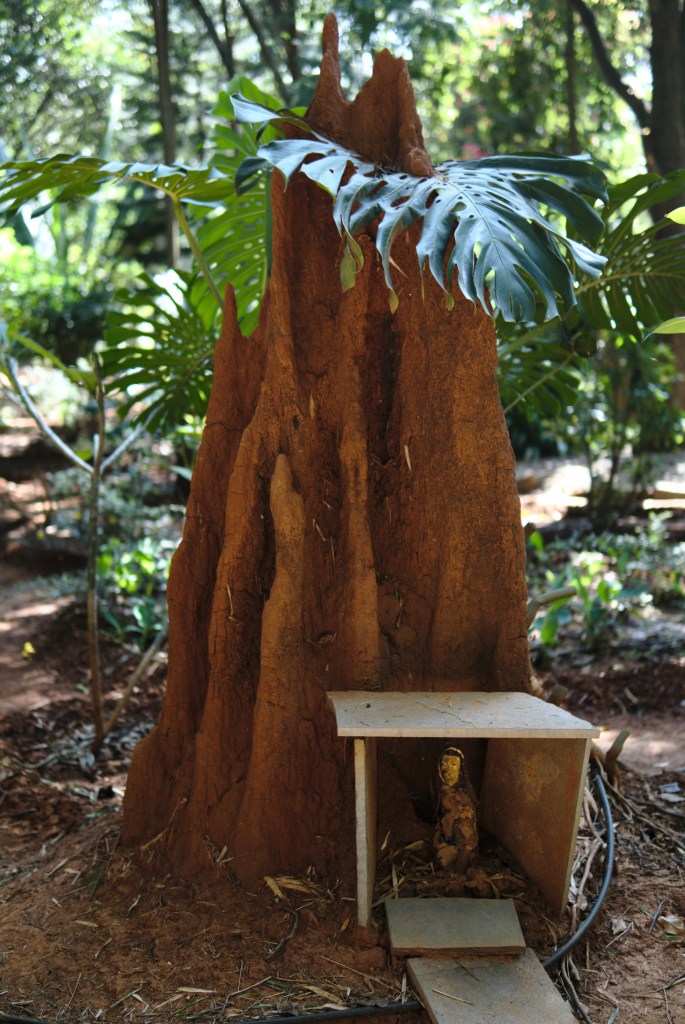 “He comes, comes, ever comes” – Art & Theology