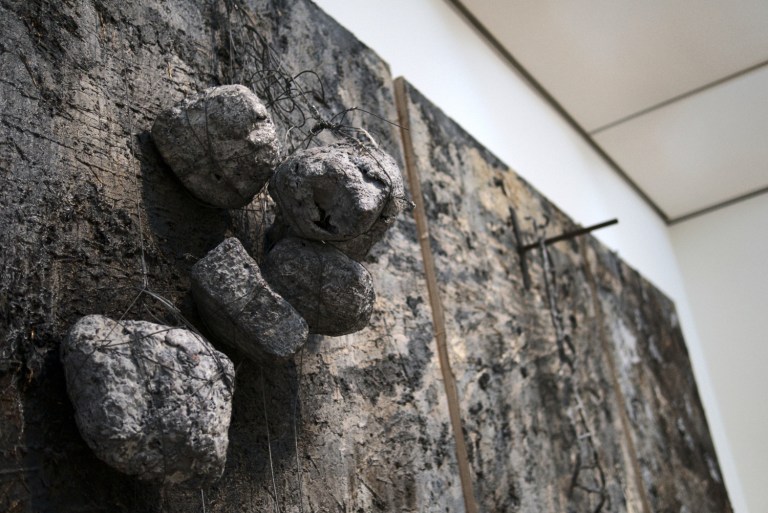 Roundup: Baby Jesus in the rubble of Gaza, a dragon at the Nativity ...