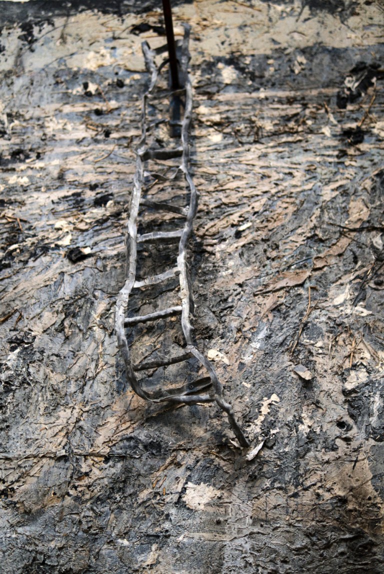 Roundup: Baby Jesus in the rubble of Gaza, a dragon at the Nativity ...